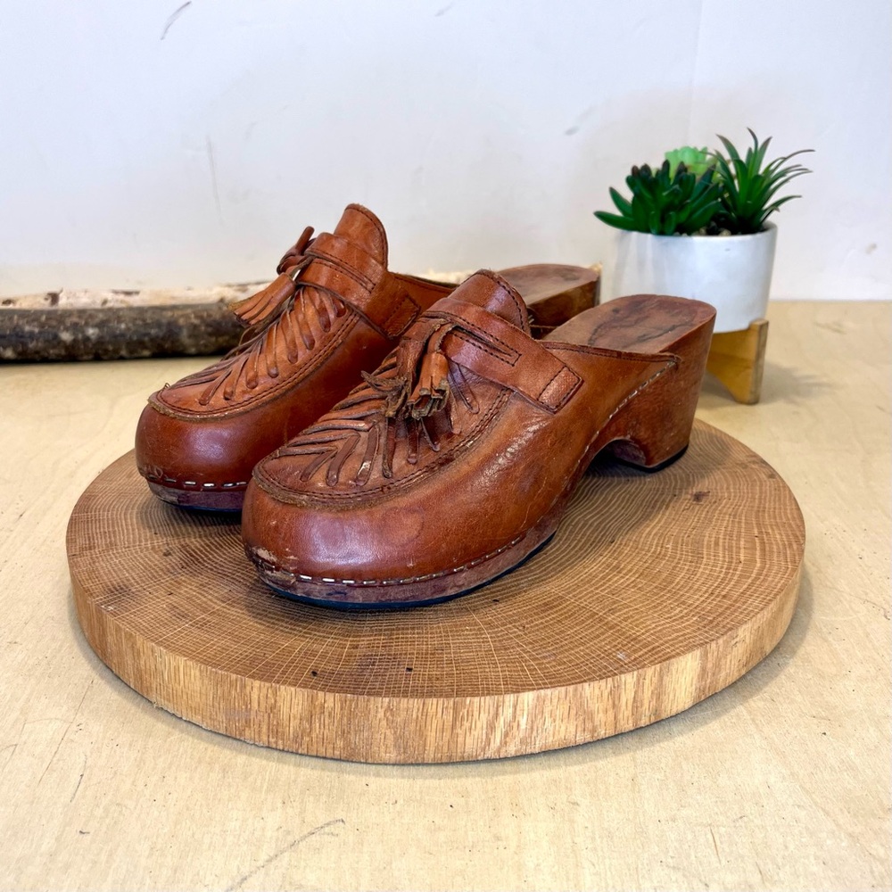 Vintage Brown Leather Wooden Clogs With Tassels Size 9 - Gem
